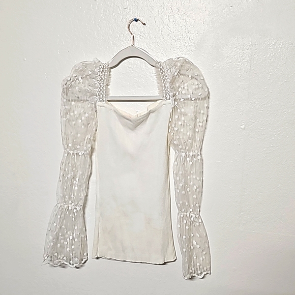 Pretty Angel | Tops | White Top With Lace Sleeves Stretching Size Small ...
